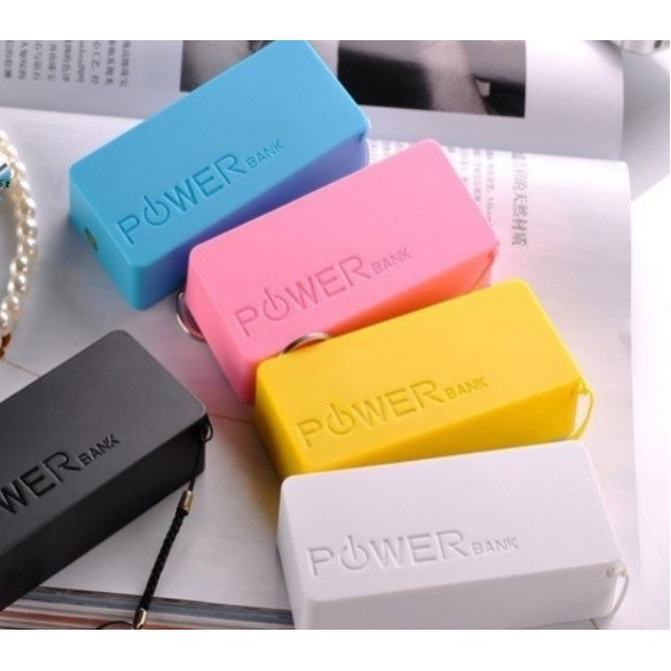 Box sạc dự phòng 2 cell pin 18650 (Màu ngẫu nhiên)